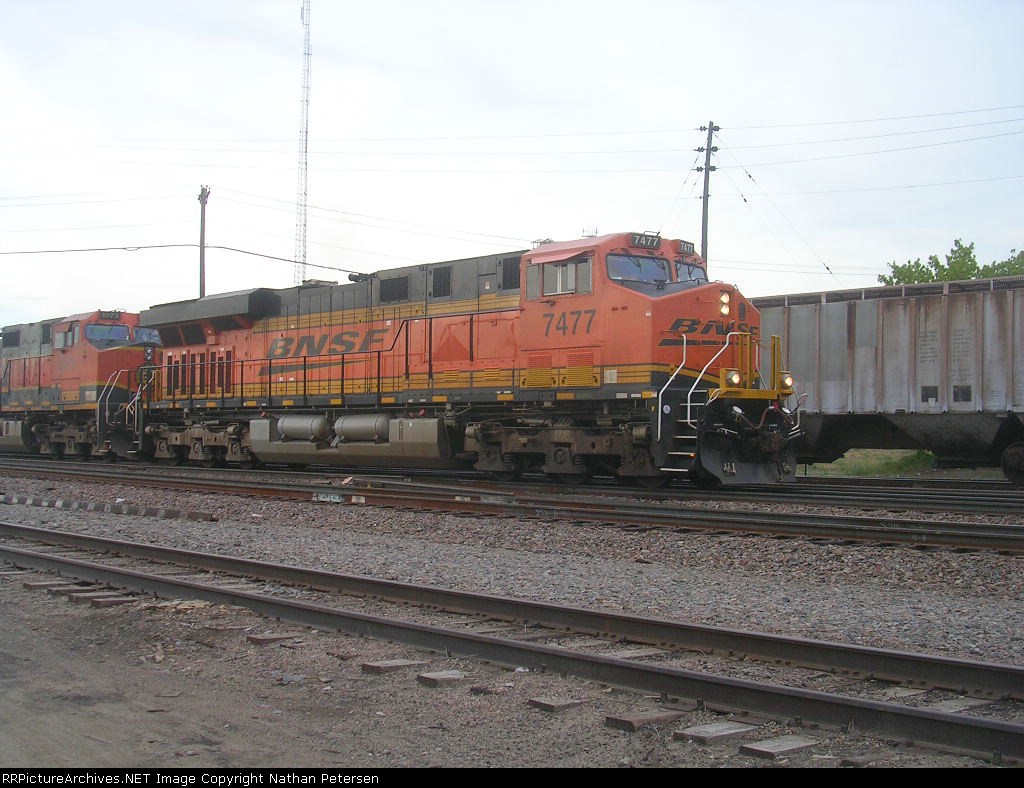 BNSF 7477